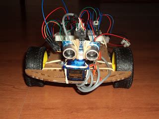 Geek en formación El coche con control remoto usando Arduino ya está aquí