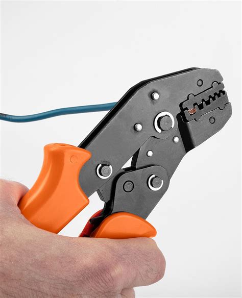 SZCZYPCE DO ZACISKANIA KOŃCÓWEK TULEJKOWYCH 0 25 6 mm2 NEO 01 544