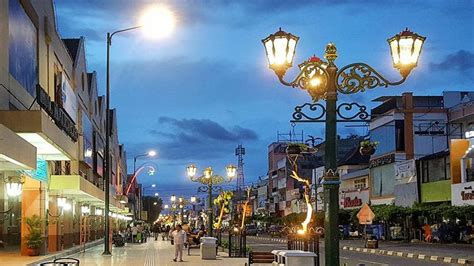 Selain Belanja Ini Ternyata Hal Menarik Tentang Malioboro Jogja Pikniek