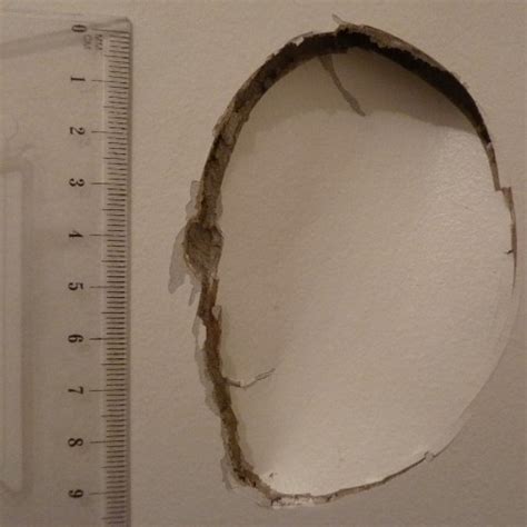Comment Reboucher Un Trou Dans Un Mur