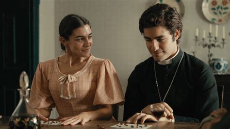 Já se pode ver o primeiro trailer de O Crime do Padre Amaro Série