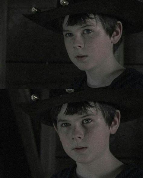 Pin De Pau En The Walking Dead Carl Grimes Personajes De Naruto