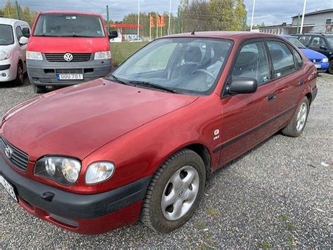 Såld Toyota Corolla Liftback 1 4 V begagnad 2001 19 000 mil i