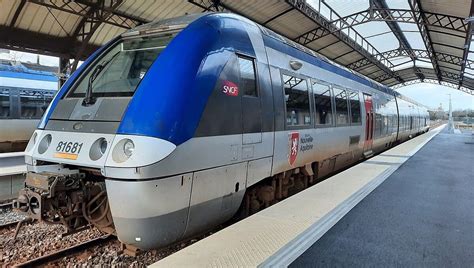 Info Flash France Bleu Un Train De Marchandises Tombe En Panne Dans