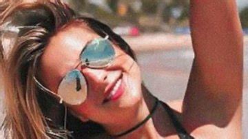 De biquíni ex BBB Gabi Martins abala as estruturas da web ao exibir