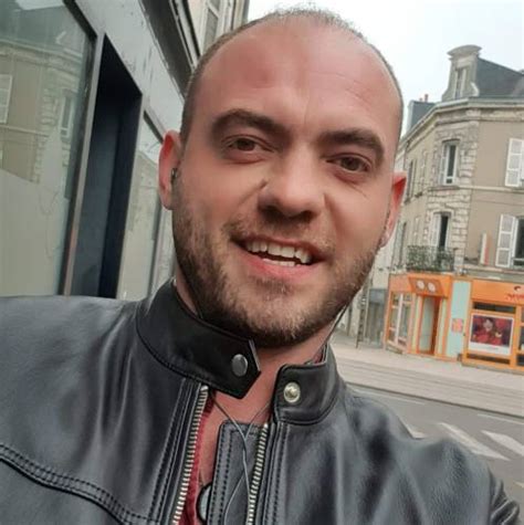 Yannlemans Bonjour Bel Homme De Ans Kg Peu Poilus Bm Actif