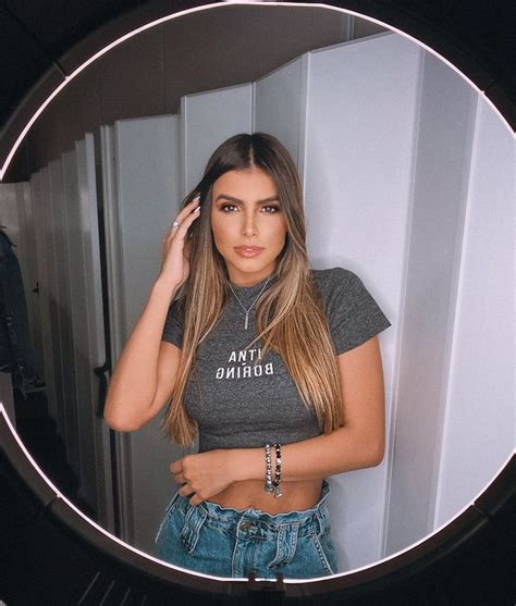32 7 mil curtidas 215 comentários Isabella Arantes