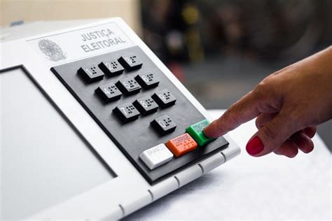 Confira a ORDEM DE VOTAÇÃO nas urnas eletrônicas Veja vídeo