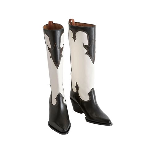 Saiba como usar botas cowboy e aderir à tendência da temporada