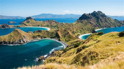 Padar Island Komodo National Park Indonesia OC 1970 X 1109