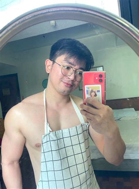 Kevin Alano On Twitter Pacute Muna Bago Magluto Ng Lunch Ni Baby
