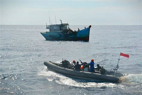 Foto KKP Kembali Tangkap 2 Kapal Maling Ikan Kali Ini Di Samudera