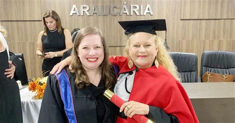Aos 59 anos araucariense se forma em Direito e diz que não vai parar