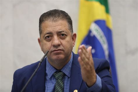 Projeto de lei do deputado Cobra Repórter propõe atendimento