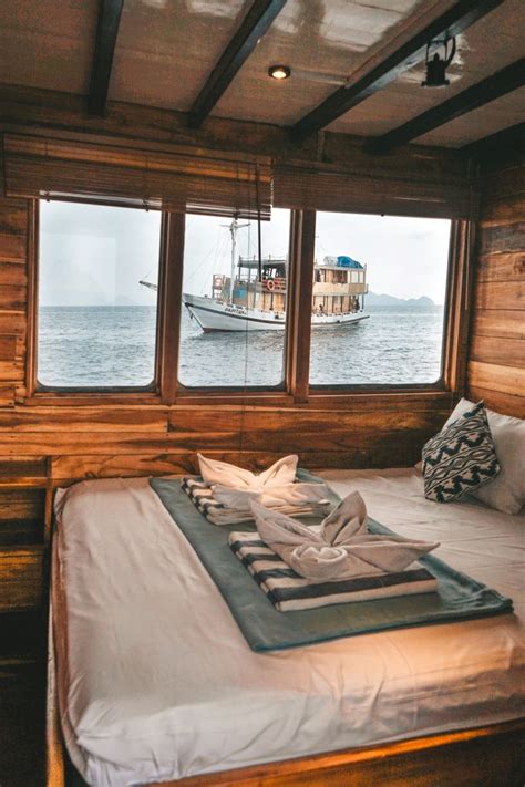 Open Trip Sailing Labuan Bajo Komodo D N Phinisi Superior Papiton Lopi