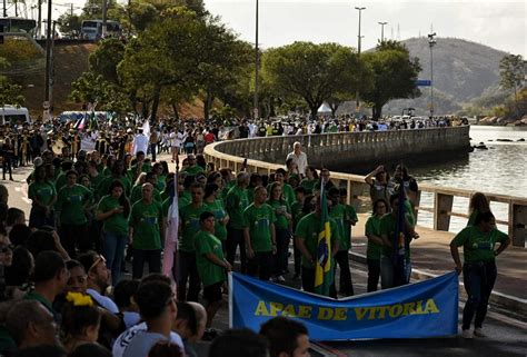 Veja as fotos do tradicional desfile cívico militar em Vitória