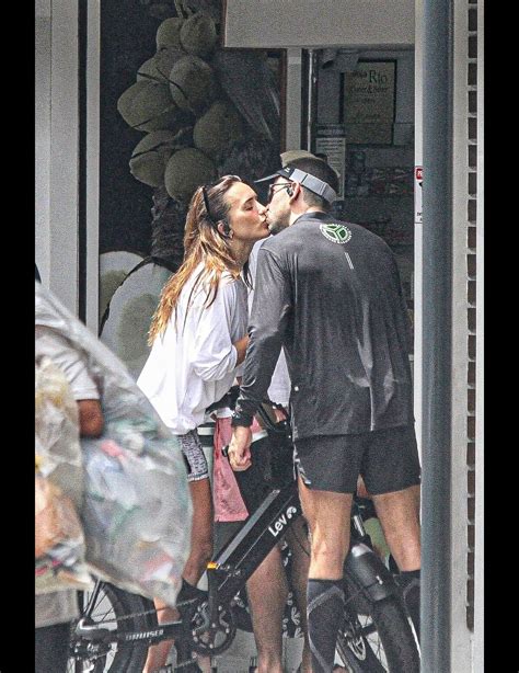 Foto Rafa Kalimann Foi Vista Aos Beijos Affair Antonio Bernardo