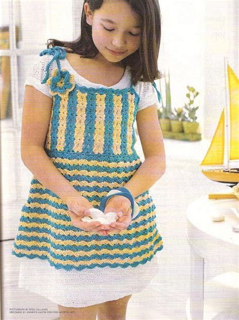 LINDO VESTIDO PARA NIÑA TEJIDO A CROCHET CON PATRONES Y GRAFICOS