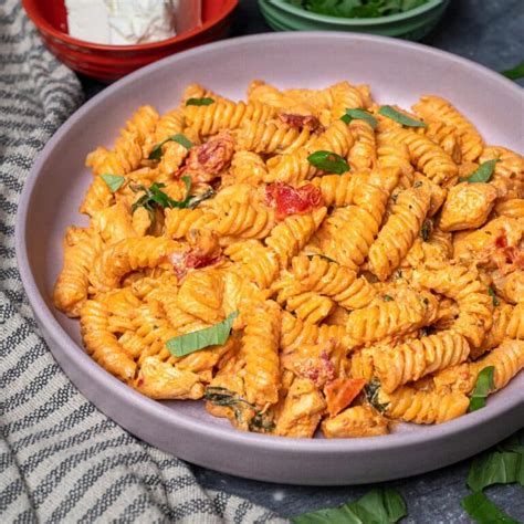 Creamy Chicken Feta Pasta Skinny Spatula