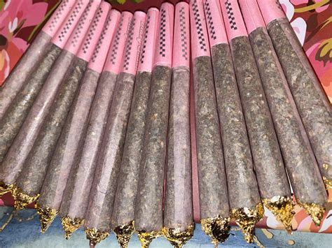 Pink Gold Tip Joints By Highrenebakes Scrolller