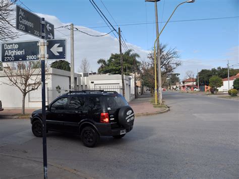 Analizan la prohibición de girar a la izquierda en avenida Caseros La