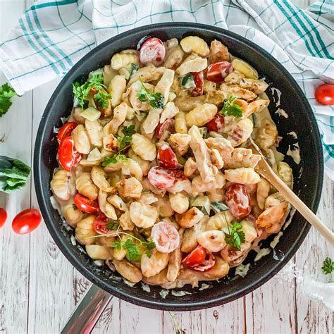 Schnelle Gnocchi Gemüse Pfanne ein einfaches und gesundes Rezept