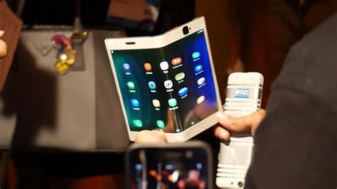 Huawei Ilk 5G Destekli Katlanabilir Telefonunu Duyurabilir
