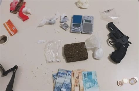 Polícia Militar prende traficante em flagrante drogas em São