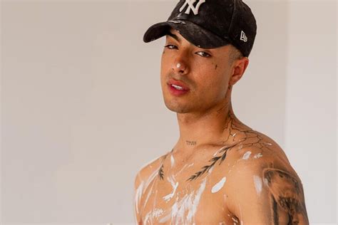 Las fotos y vídeos explícitos de Naim Darrechi el material hot del