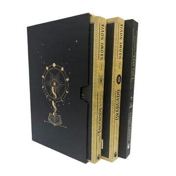 Libro Box set Naomi Novik Una Educación Mortal el Último Graduado