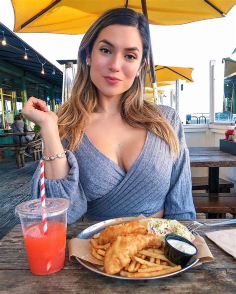 Boobs Like These Are God S Gift To Men 57 Pics Izispicy