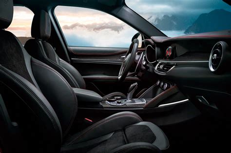 Alfa Romeo Stelvio SUV Finally Revealed In Sexy Quadrifoglio Form