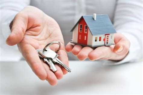 Corretor de imóveis corretor imobiliário Profissões InfoEscola
