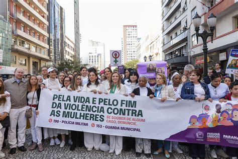 Caminhada reúne milhares de pessoas no Dia Estadual de Combate ao