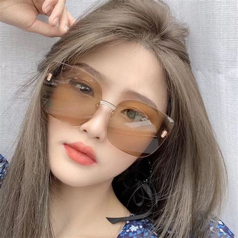 Tổng hợp hơn 84 ảnh gái xinh cute đeo kính hấp dẫn nhất B1