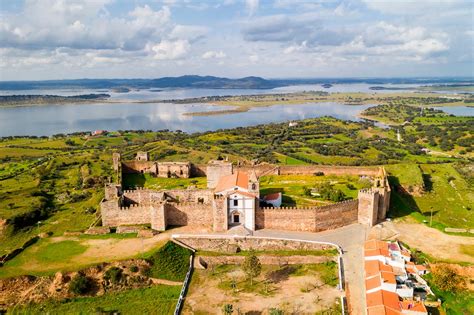 Estes S O Os Melhores Destinos De F Rias Low Cost Em Portugal Postal