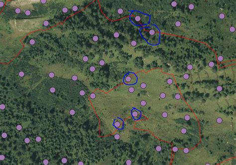 Shapefile Selecting Points Which Touch Boundaries Of Another