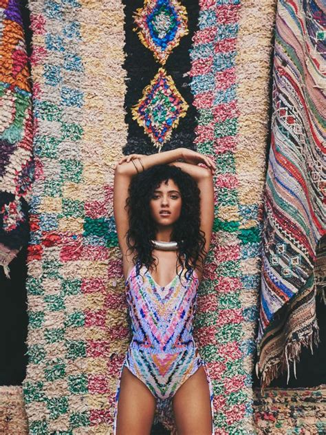 Le maillot 1 pièce L incontournable de cet été 2016 Fashiondra