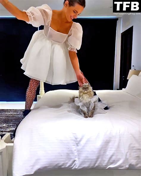 Kate Beckinsale Displays Her Nude Tits 9 Pics Video OnlyFans