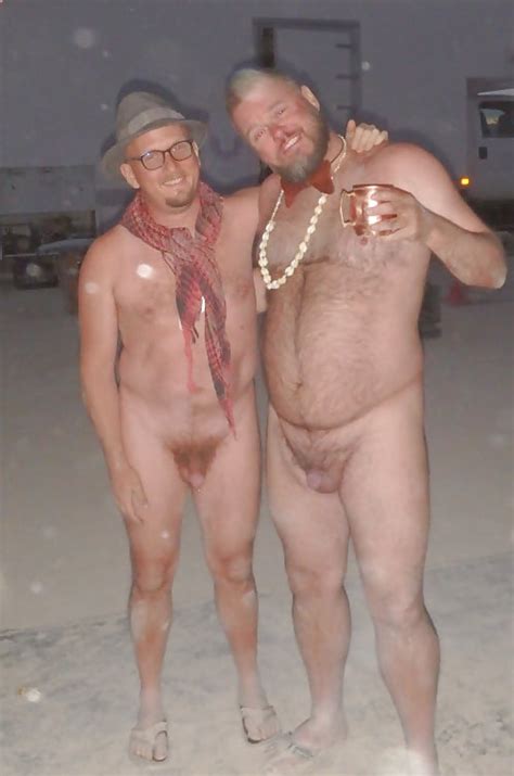 Naked Chubs And Bears On The Beach 95 Bilder