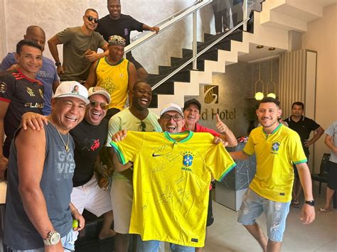 O dia que grandes ídolos craques que marcaram a história do futebol