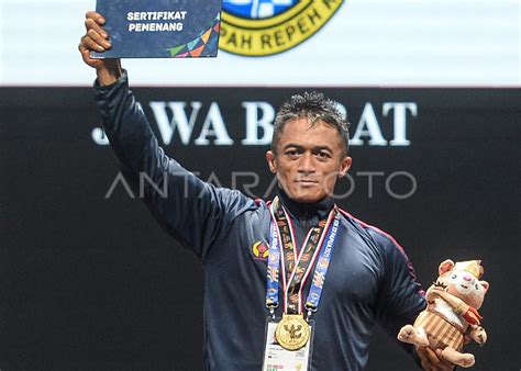 JABAR RAIH MEDALI EMAS BINARAGA KELAS 80 KG PON PAPUA ANTARA Foto
