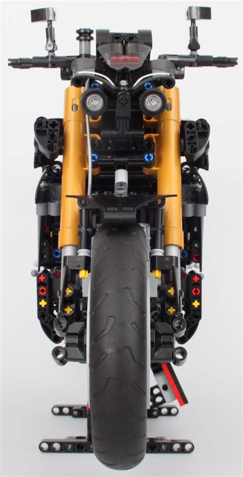 LEGO Technic 42159 Yamaha MT 10 SP Review