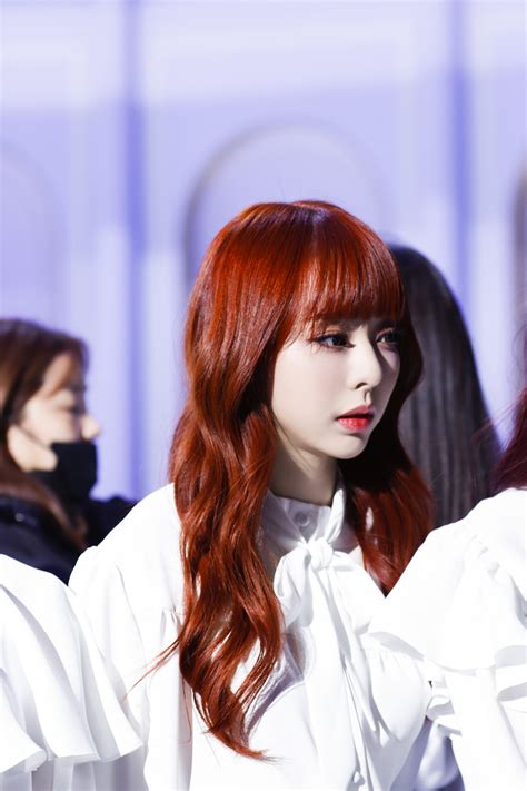 LOONA Butterfly MV behind Vivi LOOΠΔ Photo 42662120 Fanpop