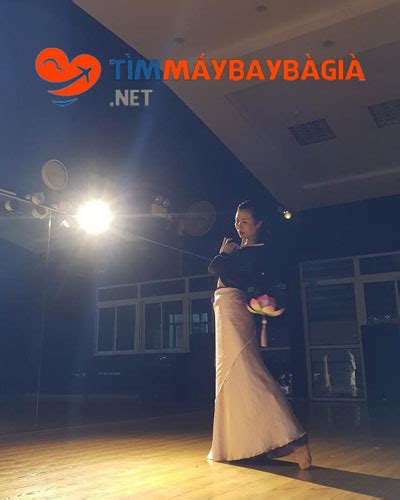 Máy bay bà già có SĐT Mbbg Zalo tìm phi công trẻ Việt Nam EU