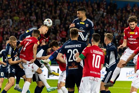 Wisła Kraków Oto oficjalny skład Białej Gwiazdy na mecz z Górnikiem