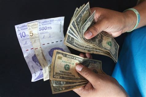 Conozca las razones que generan la brecha entre el dólar paralelo y el