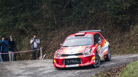 El piloto Ángel Paniceres hace debutar en España al nuevo Kia Rio N5