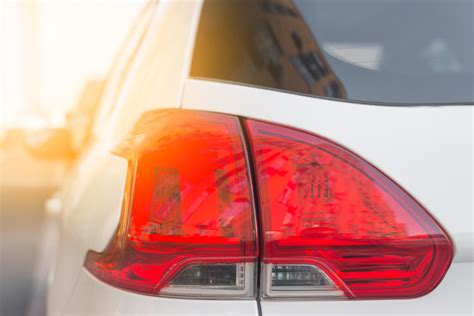 Condensation feux arrière comment retirer la buée des phares GPA