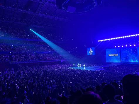 Blackpink Avustralya daki en büyük kapalı mekan olan Qudos Bank Arena